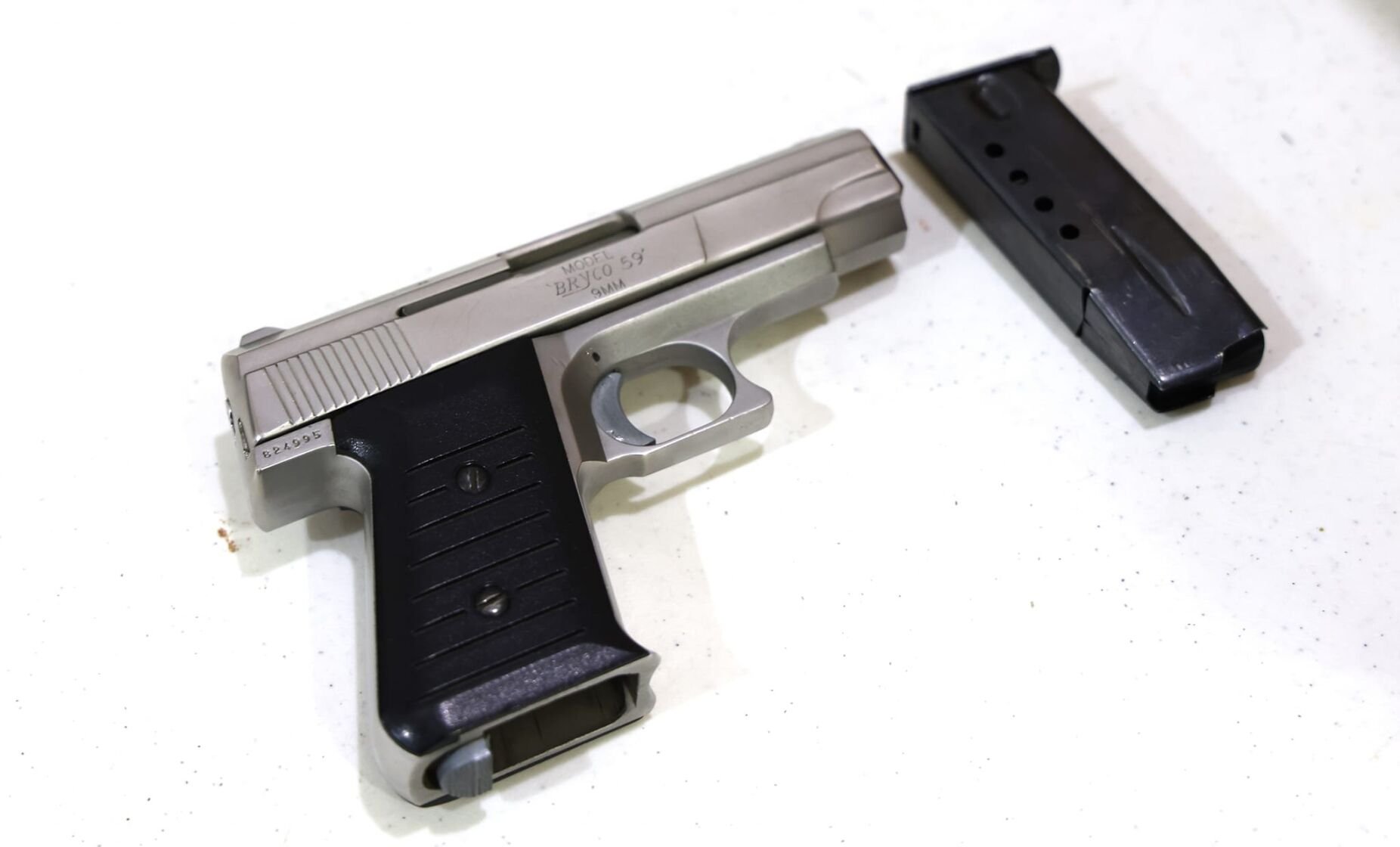 Illinois changing ‘unlawful use’ to ‘unlawful possession’ of gun ...