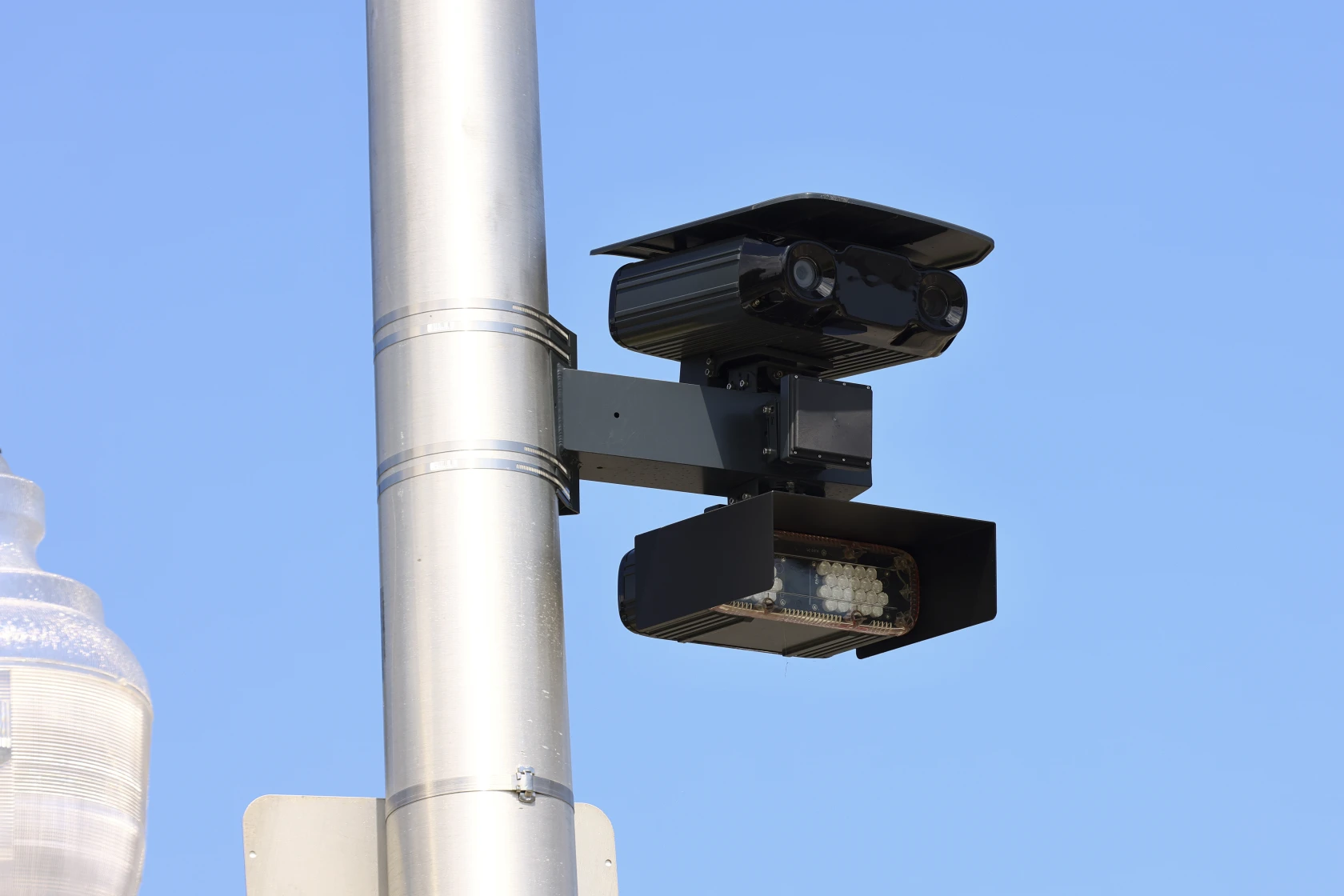 New speed cameras drive ticket surge | The Barrington Hills Observer